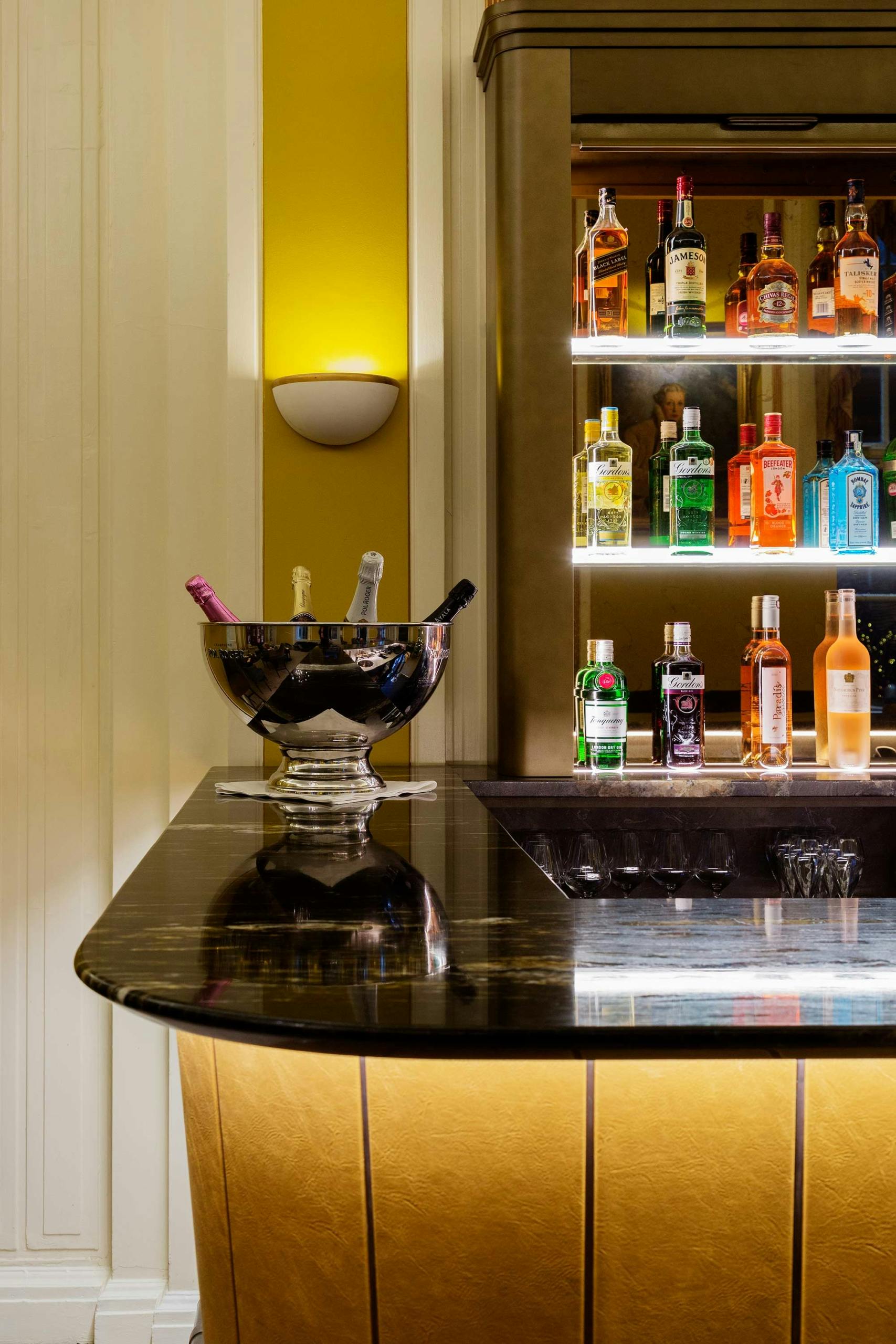 Beautifully Designed Bespoke Luxury Home Bars | HUX London